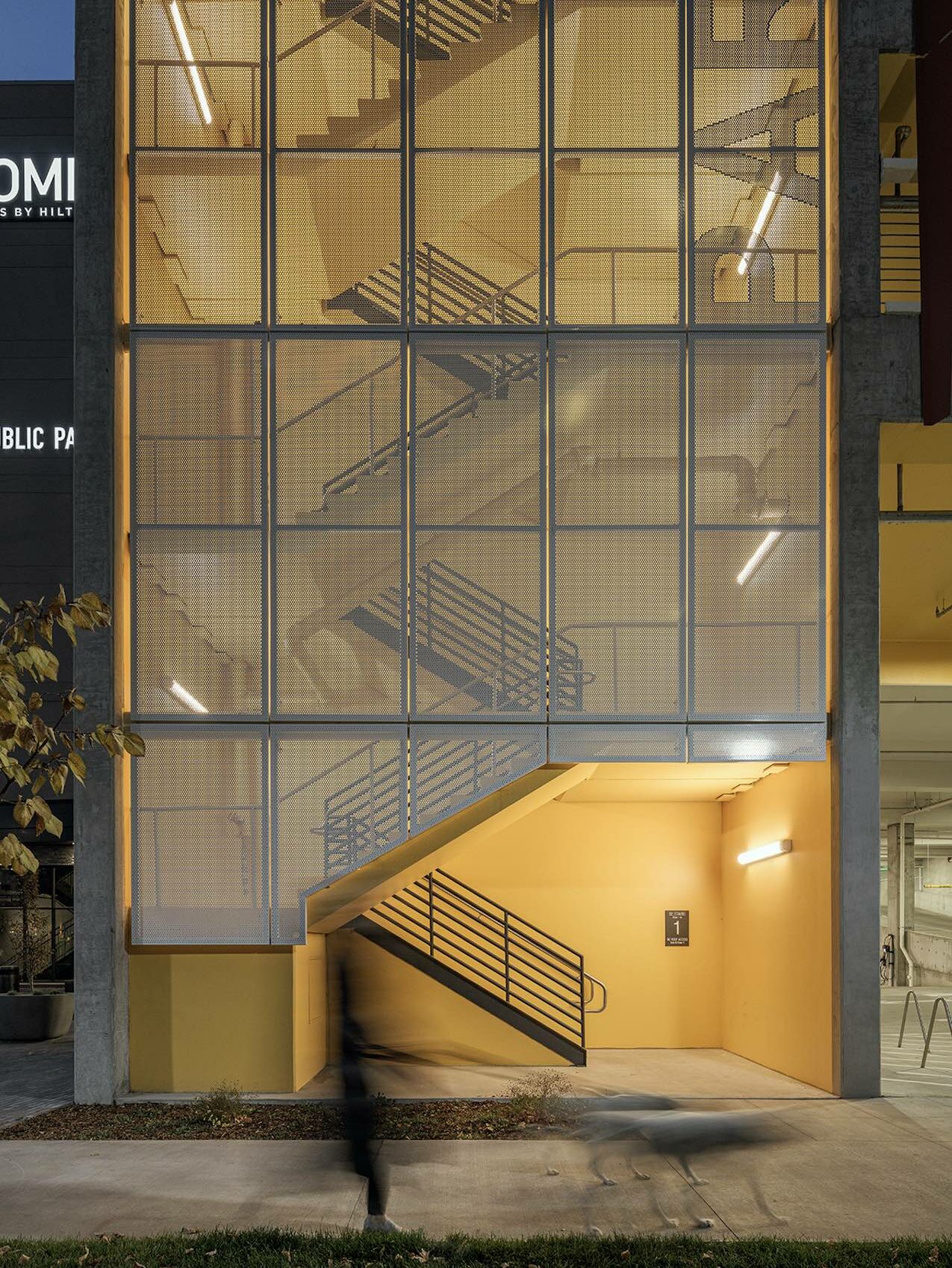 Front Street Garage - Pivot North Architecture