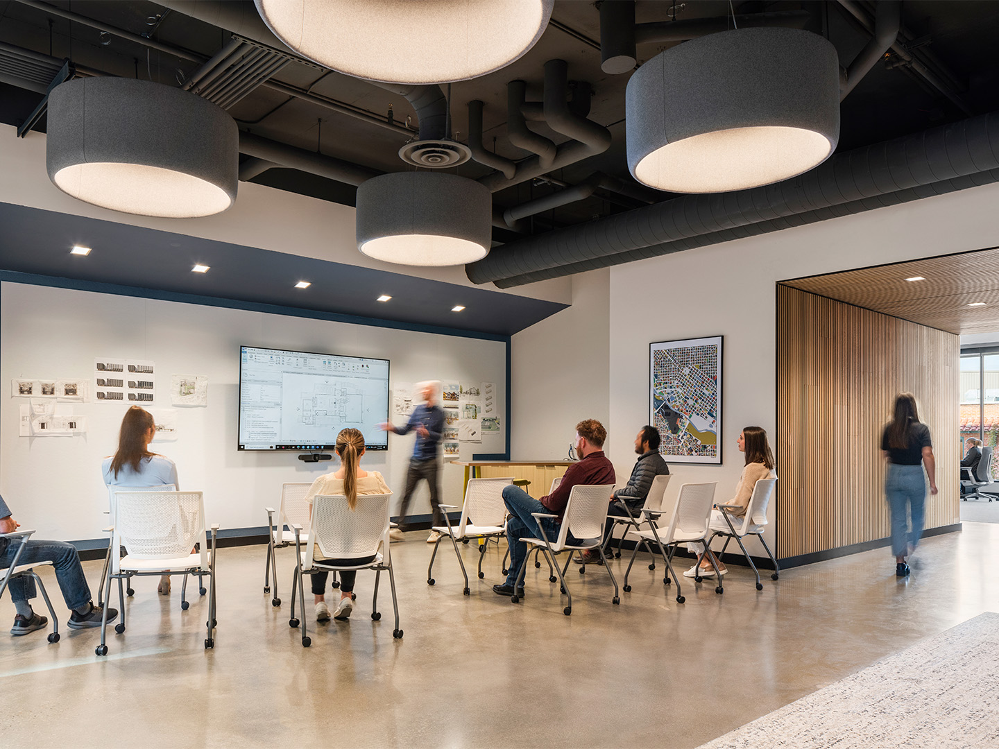 Pivot North Office - Pivot North Architecture